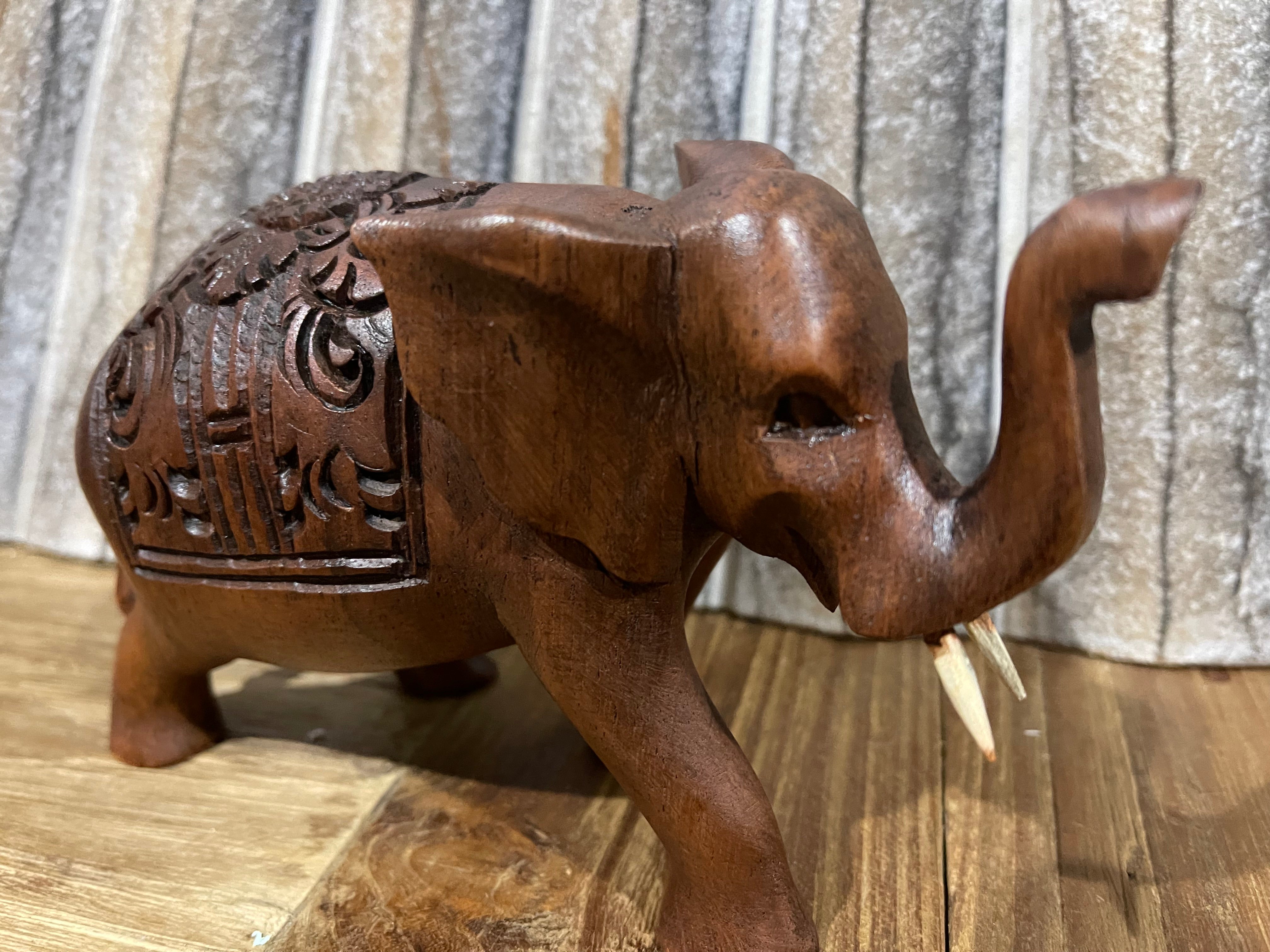 Wood Carved Animals – Tropical Living QLD