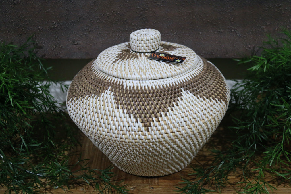 New Balinese Hand Woven Rattan Basket w/Lid & Motif - Bali Rattan Bask ...